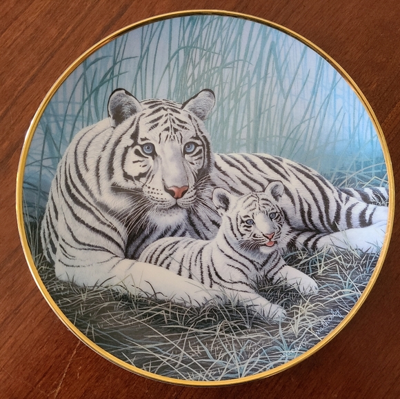 National Wildlife Federation | Art | White Tiger Momma Cub Collectors ...